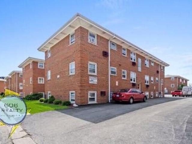 Rosemont 9451 3 Bedroom Apartment for Rent at 9451 Maple Dr, Rosemont, IL 60018
