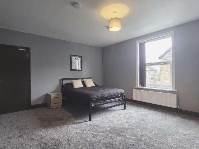 Rosemont Avenue, Bramley, Leeds LS13, Room to rent, £560 pcm | PrimeLocation