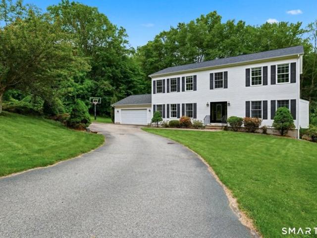 Rosemarie Ln, Bozrah, Home For Sale