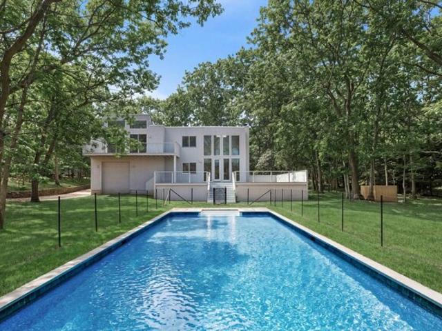 Rosemaries Ln, East Hampton, Home For Sale