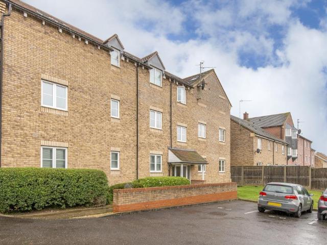 Rosemary Drive, Banbury 2 bed apartment to rent £1,150 pcm £265 pw