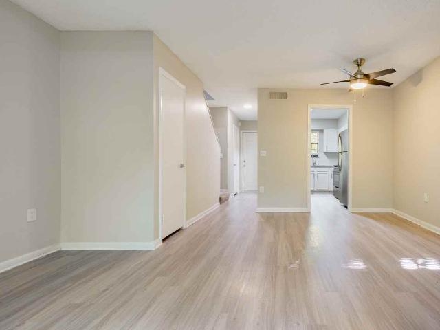 Rosen at North Hills 1 Bedroom Apartment for Rent at 5825 Pointer Dr, Raleigh, NC 27609