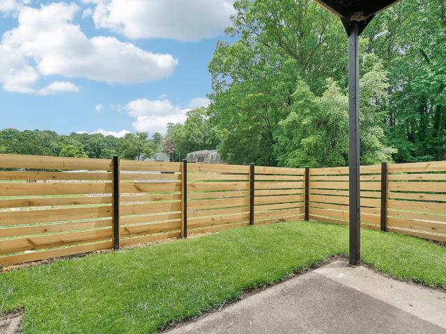 Rosen at North Hills 2 Bedroom Apartment for Rent at 5825 Pointer Dr, Raleigh, NC 27609