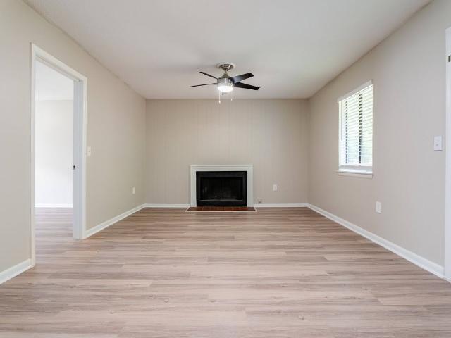 Rosen at North Hills 2 Bedroom Apartment for Rent at 5825 Pointer Dr, Raleigh, NC 27609