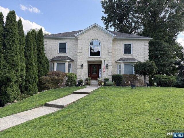 Rosenbrook Dr, Lincoln Park, Home For Sale