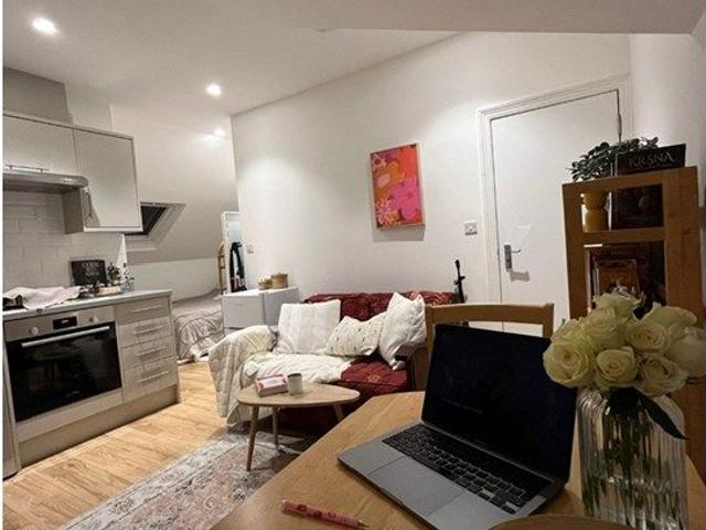 Roseneath Avenue, London N21, Room to rent, £1,400 pcm | PrimeLocation
