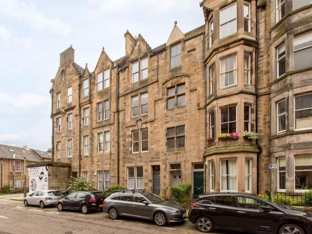 Roseneath Terrace, Marchmont, Edinburgh EH9, 2 bed flat to rent, £1,895 pcm | PrimeLocation
