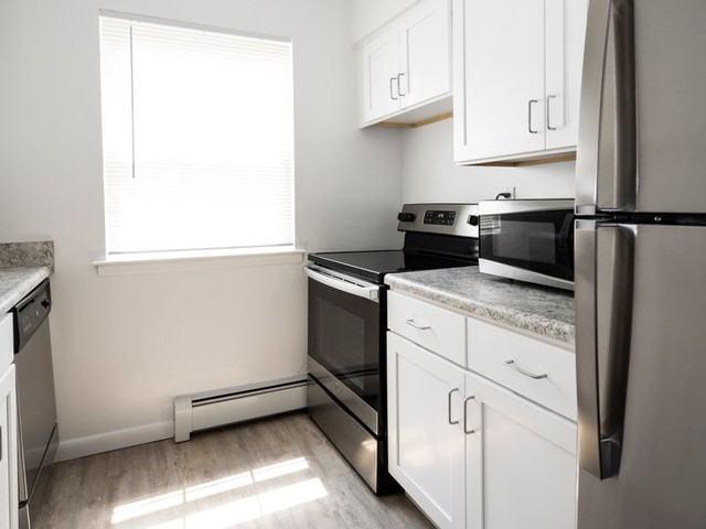Rosewood Apartments 1 Bedroom Apartment for Rent at 345 E County Line Rd, Warminster, PA 18974
