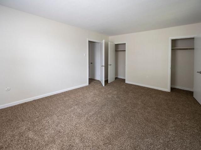 Rosewood Apartments 2 Bedroom Apartment for Rent at 345 E County Line Rd, Warminster, PA 18974