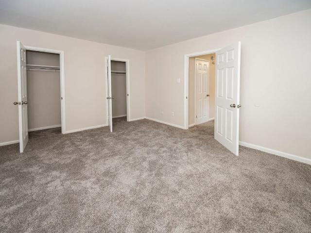 Rosewood Apartments 2 Bedroom Apartment for Rent at 345 E County Line Rd, Warminster, PA 18974