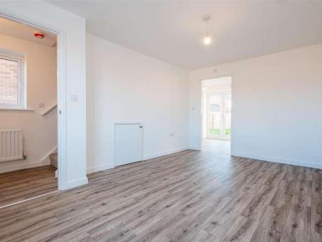 Rosewood Avenue, Chesterfield, S44
