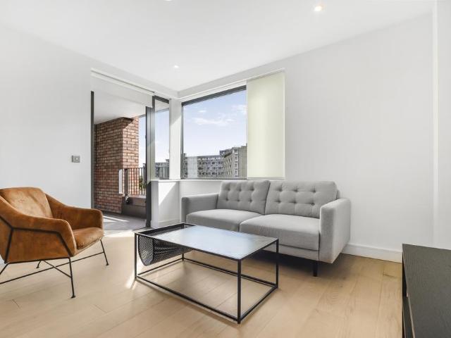 Rosewood Building, London, E2 1 bed apartment to rent £2,773 pcm £640 pw