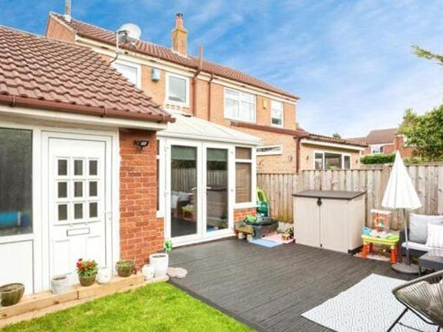 Rosewood Court, Rothwell, 2 Bedroom Semi detached