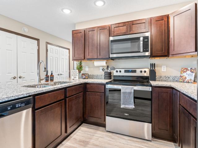 Rosewood Crossing Apartments 2 Bedroom Apartment for Rent at 2800 145th St W, Rosemount, MN 55068