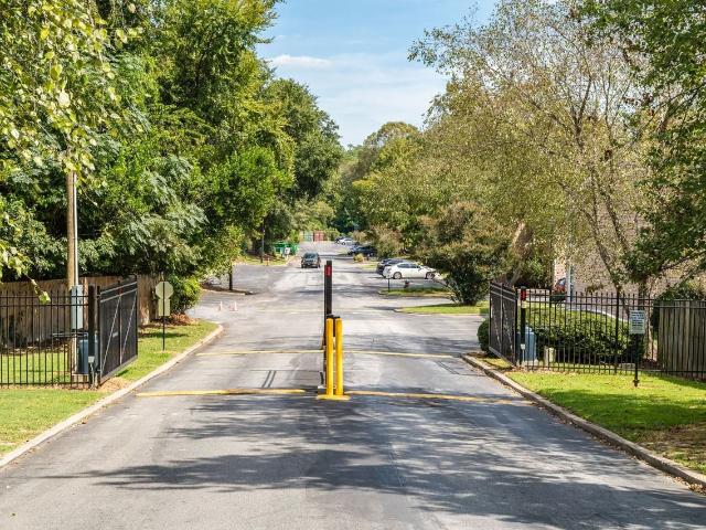 Rosewood Gardens 2 Bedroom Apartment for Rent at 504 S Beltline Blvd, Columbia, SC 29205