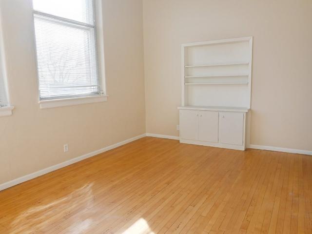 Rosewater Apartments 2 Bedroom Apartment for Rent at 3810 S 13th St, Omaha, NE 68107 Deer Park