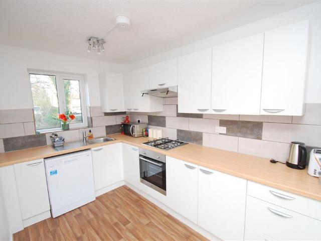Rosewarn Close, BATH 5 bed house to rent £2,750 pcm £635 pw