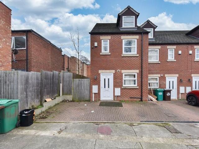 Rosetta Road, Nottingham NG7, 3 bed town house to rent, £1,100 pcm | PrimeLocation