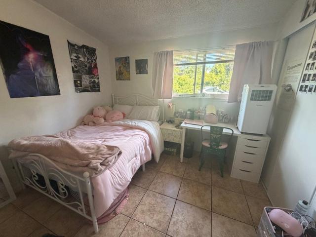 Roseville Room for Rent!