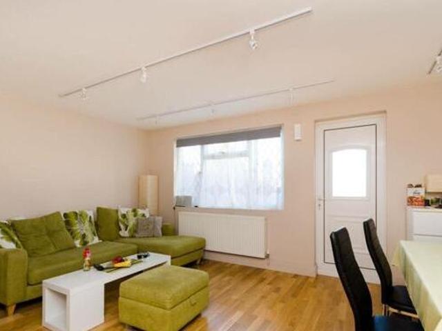 Rosher Close, Stratford, 4 Bedroom House