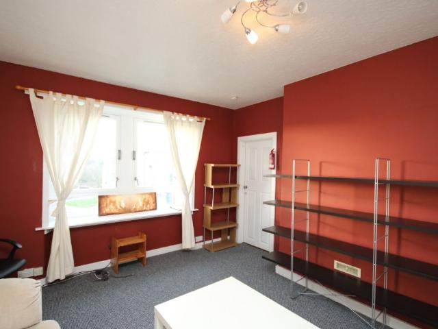Roslin Street, City Centre, Aberdeen AB24, 3 bed penthouse to rent, £1,100 pcm | PrimeLocation