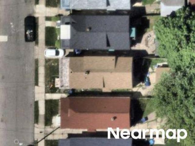 Roslyn St
