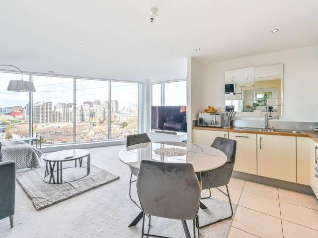 Ross Apartments, Royal Docks, London E16, 1 bed flat to rent, £3,380 pcm | PrimeLocation