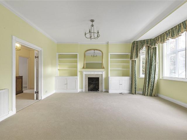 Ross Court, 81 Putney Hill, Putney, London SW15, 3 bed flat to rent, £3,250 pcm | PrimeLocation