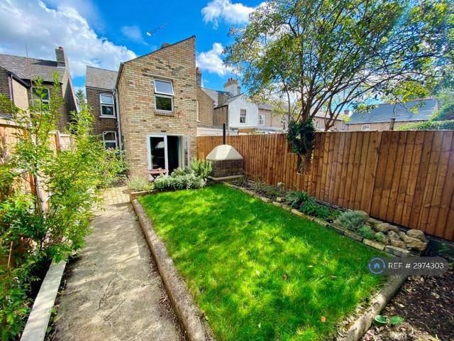 Ross Street, Cambridge, CB1 3 bed end of terrace house to rent £2,350 pcm £542 pw