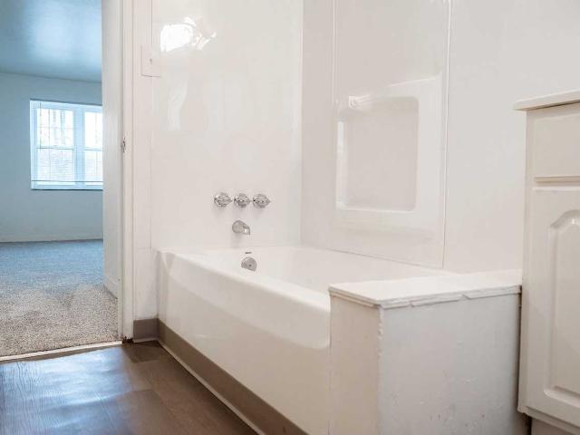 Ross View Heights 2 Bedroom Apartment for Rent at 100 Hilands Pl, Pittsburgh, PA 15237