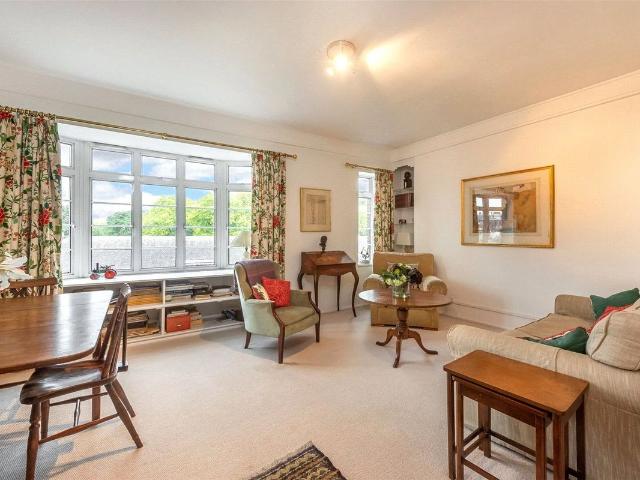 Rosscourt Mansions, Buckingham Palace Road, Westminster SW1W, 3 bed flat to rent, £4,500 pcm | PrimeLocation