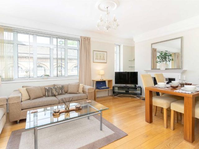 Rosscourt Mansions, Buckingham Palace Road SW1W, 3 bed flat to rent, £5,000 pcm | PrimeLocation