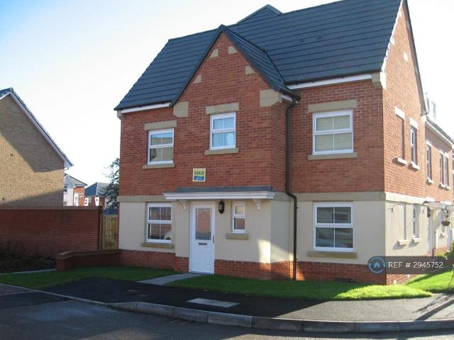 Rossby, Shinfield, Reading, RG2 3 bed semi detached house to rent £2,100 pcm £485 pw