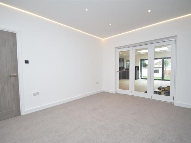 Rossdale Drive, London, NW9