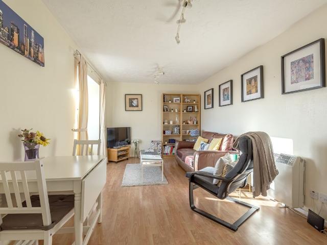 Rossetti Road, London SE16, 1 bed flat to rent, £1,650 pcm | PrimeLocation