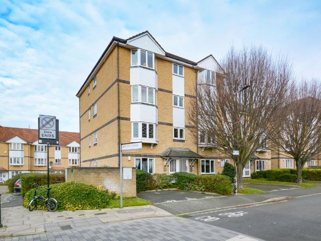 Rossetti Road, London SE16, 2 bed flat to rent, £1,950 pcm | PrimeLocation
