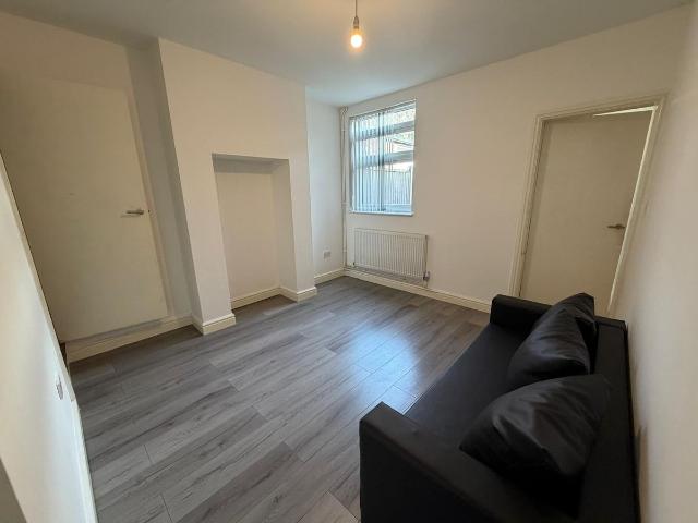 Rossington Road, Nottingham NG2, 2 bed terraced house to rent, £875 pcm | PrimeLocation