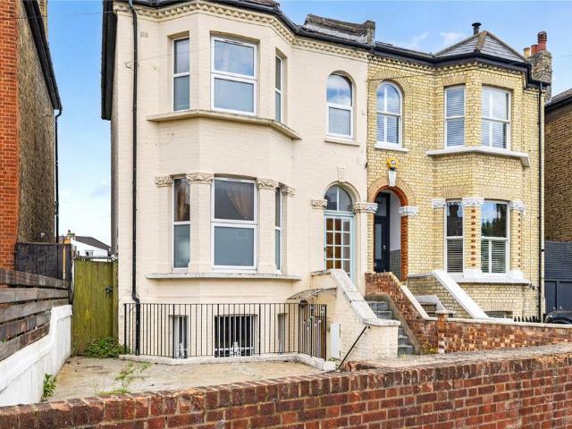 Rossiter Road, London, SW12 6 bed house to rent £6,600 pcm £1,523 pw