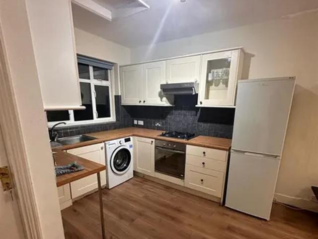 Rosslyn Crescent, Greenhill, London, HA1 2RZ, United Kingdom | 3 bed apartment for rent #139621563 | Rentberry