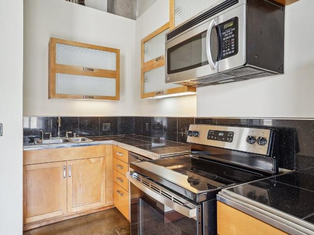 Rosslyn Lofts Apartments Studio Apartment for Rent at 451 S Main St, Los Angeles, CA 90013 Downtown Los Angeles