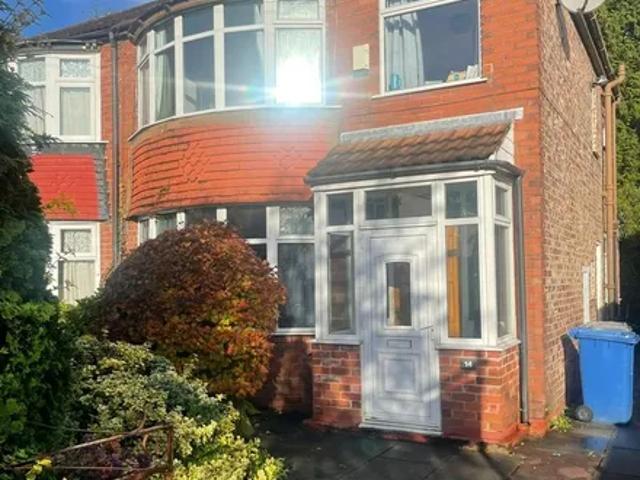 Rosslyn Road, Stretford, M16 0FY, United Kingdom | 3 bed duplex for rent #137306331 | Rentberry
