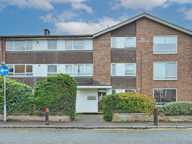 Rosslyn Road, Watford WD18, 2 bed flat to rent, £1,600 pcm | PrimeLocation