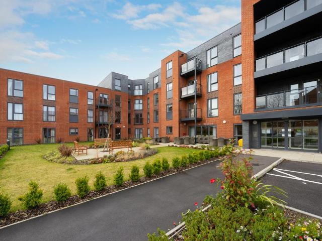 Rotten Row, Lichfield WS13 1 bed retirement property to rent £2,930 pcm £676 pw
