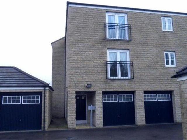 Rotary Close, Dewsbury, 2 Bedroom Apartment