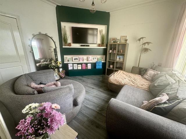 Rothay Road, Sheffield S4, 2 bed property to rent, £750 pcm | PrimeLocation