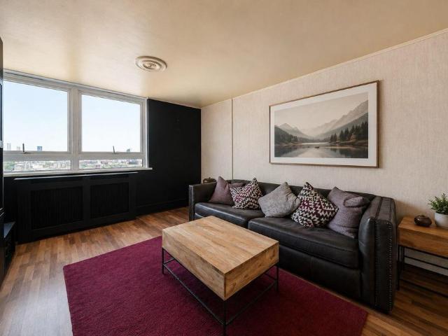 Rotherhithe New Road, London 2 bed flat to rent £2,000 pcm £462 pw