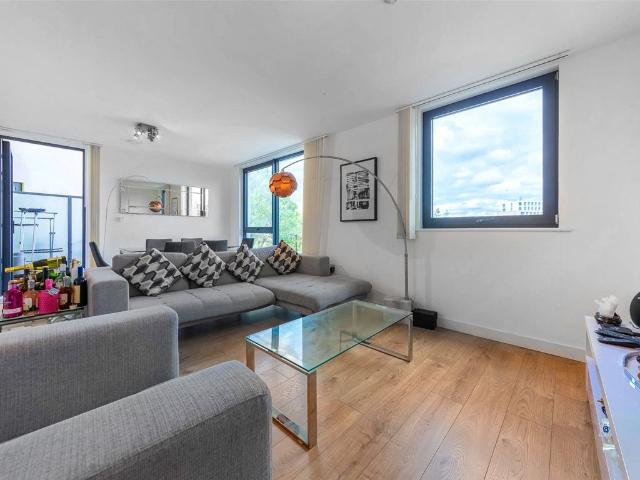 Rotherhithe New Road, Rotherhithe SE16, 3 bed flat to rent, £2,800 pcm | PrimeLocation