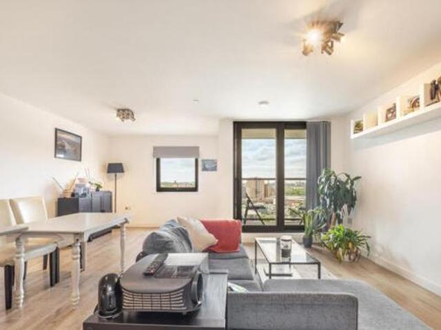 Rotherhithe New Road, South Bermondsey, 3 Bedroom Flat