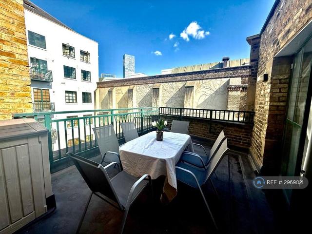Rotherhithe Street, London, SE16 1 bed flat to rent £1,989 pcm £459 pw