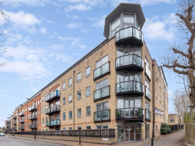Rotherhithe Street, London SE16, 2 bed flat to rent, £2,200 pcm | PrimeLocation